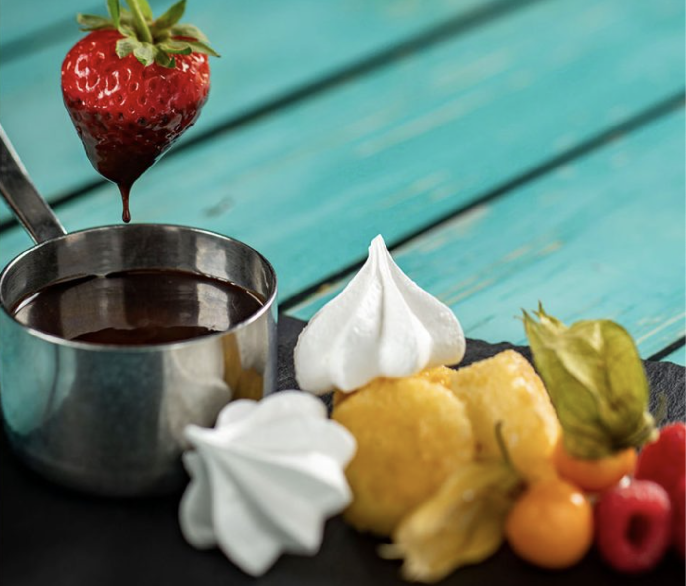 dark-chocolate-fondue-the-alps-epcot-food-and-wine | Magic-Ally Main Treats
