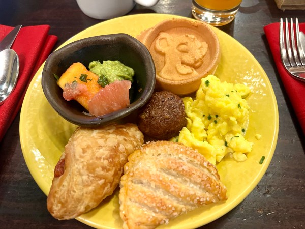 Boma Breakfast Review (this Disney World breakfast buffet is a must ...